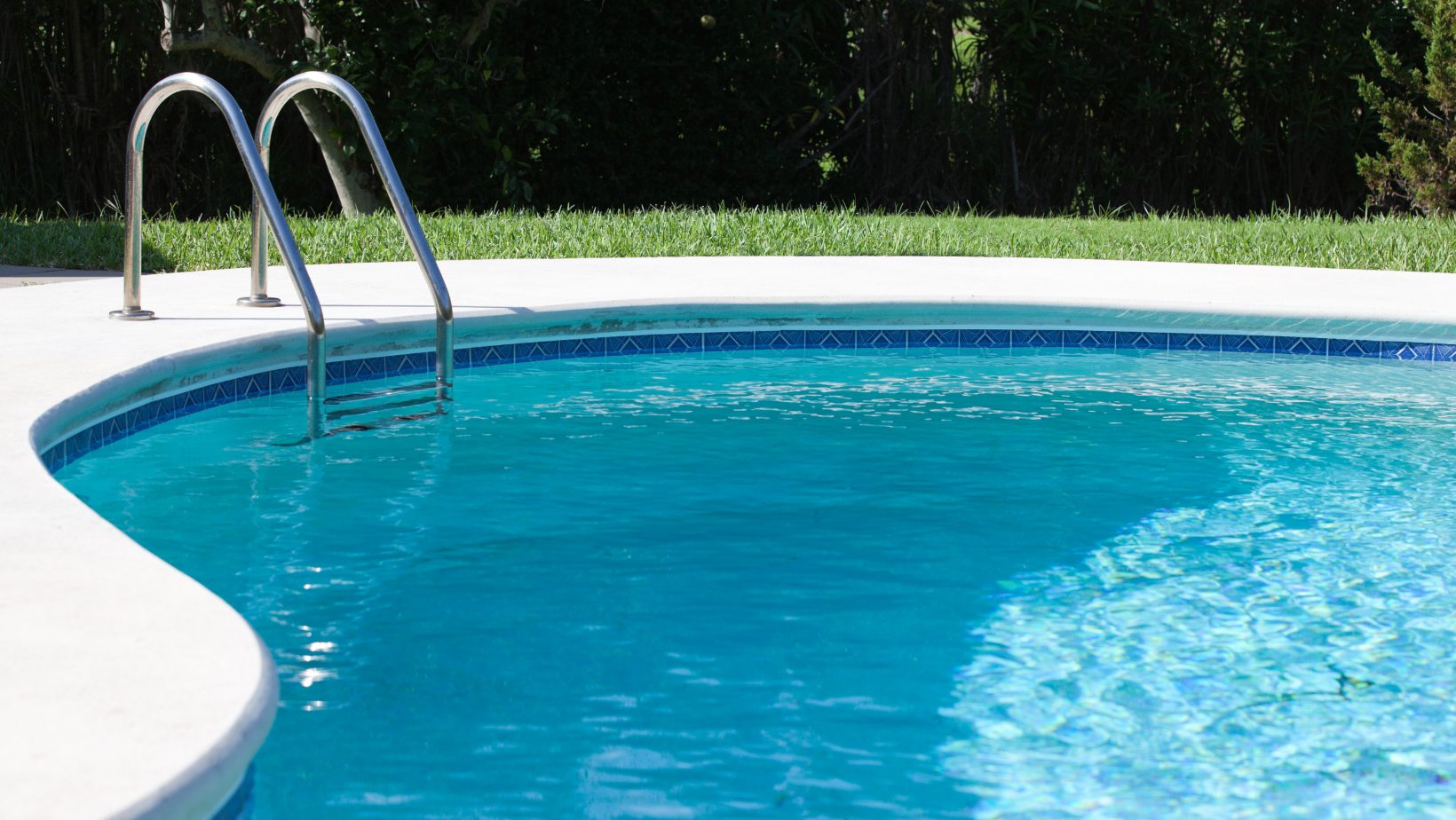 5 Effective Measures In Preventing Slips And Falls In Swimming Pools