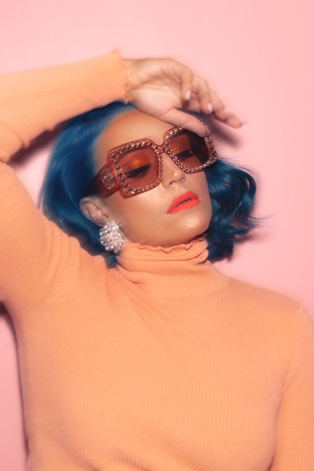 Renowned Australian Singer-Songwriter, Amy Sheppard, Takes Her Hit ...