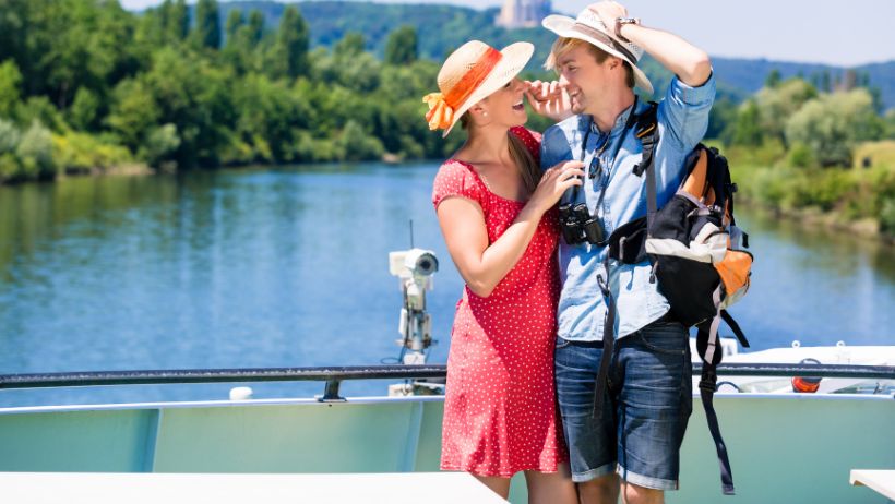 How to Dress as a Couple on a Holiday