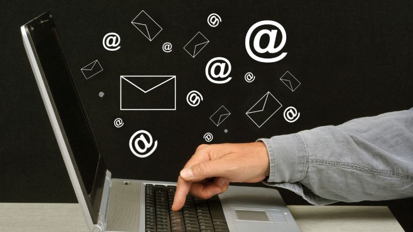 The Art of Custom Email Design: How to Stand Out with 2025’s Visual Trends