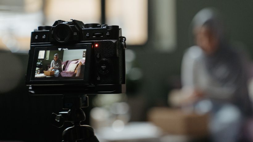 Understanding the Difference Between a Video Camera and a DSLR Camera